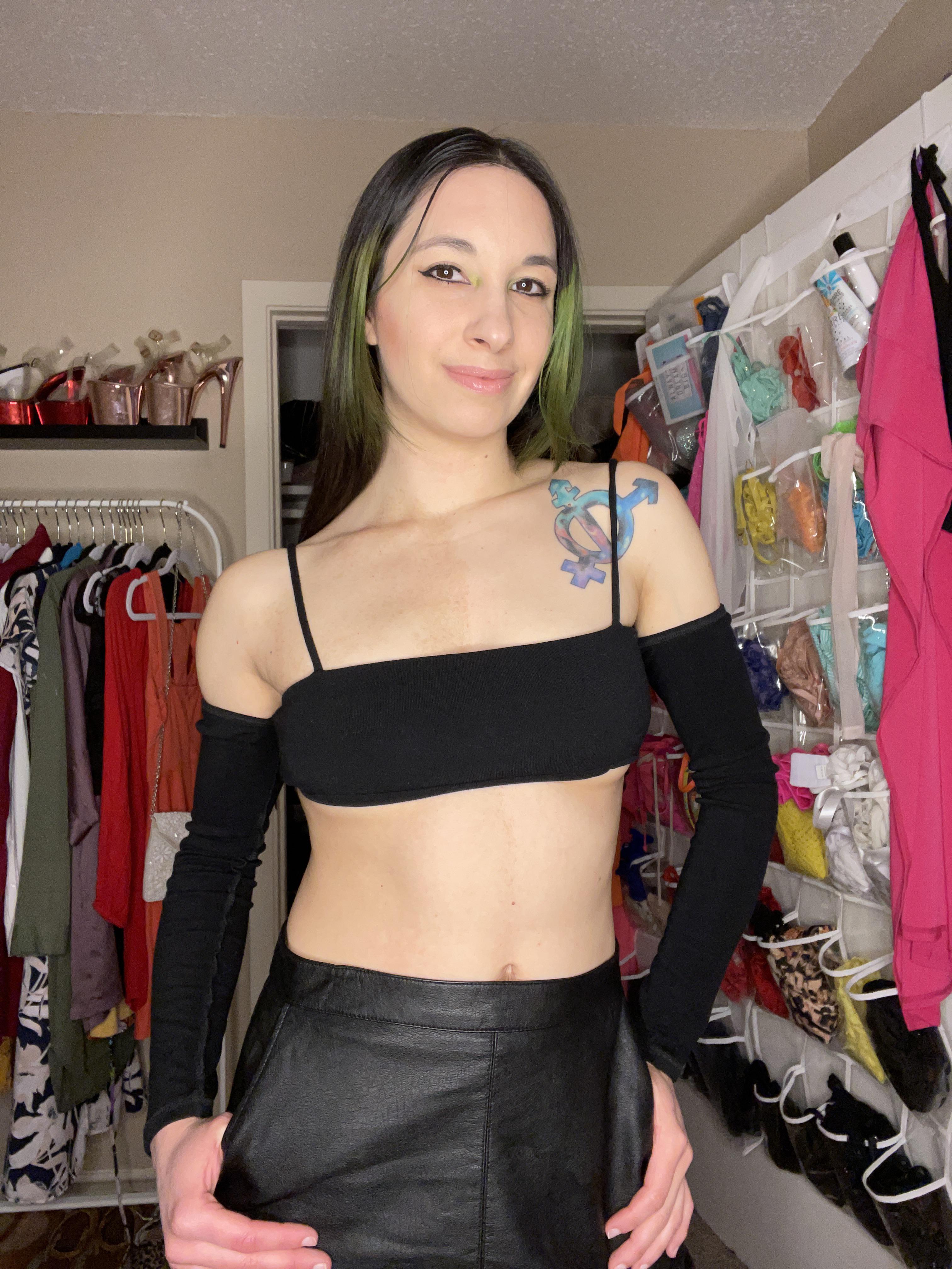 This page needs more alt cubanas! | Scrolller