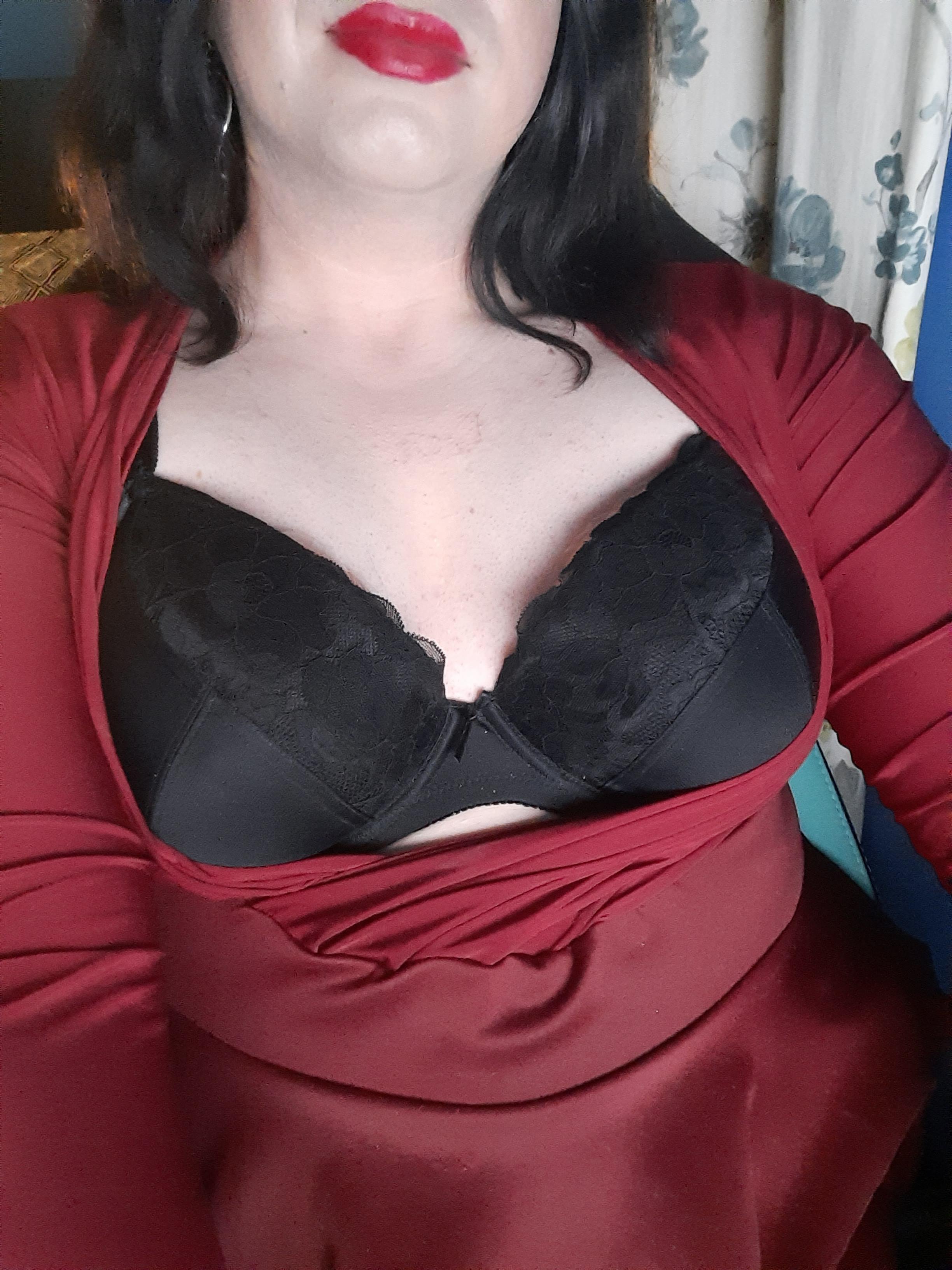 This top provides easy access ;) | Scrolller