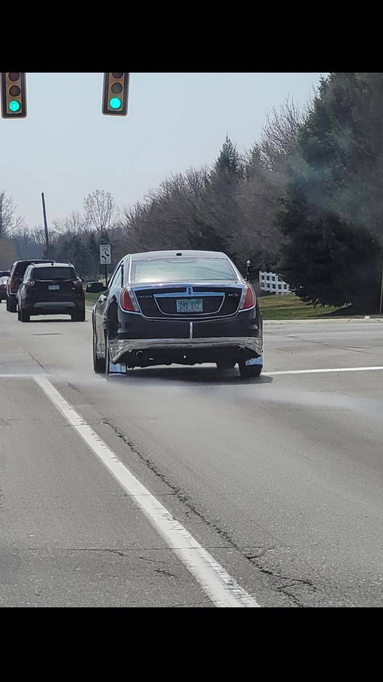 those poles can’t possibly help aerodynamics right? | Scrolller