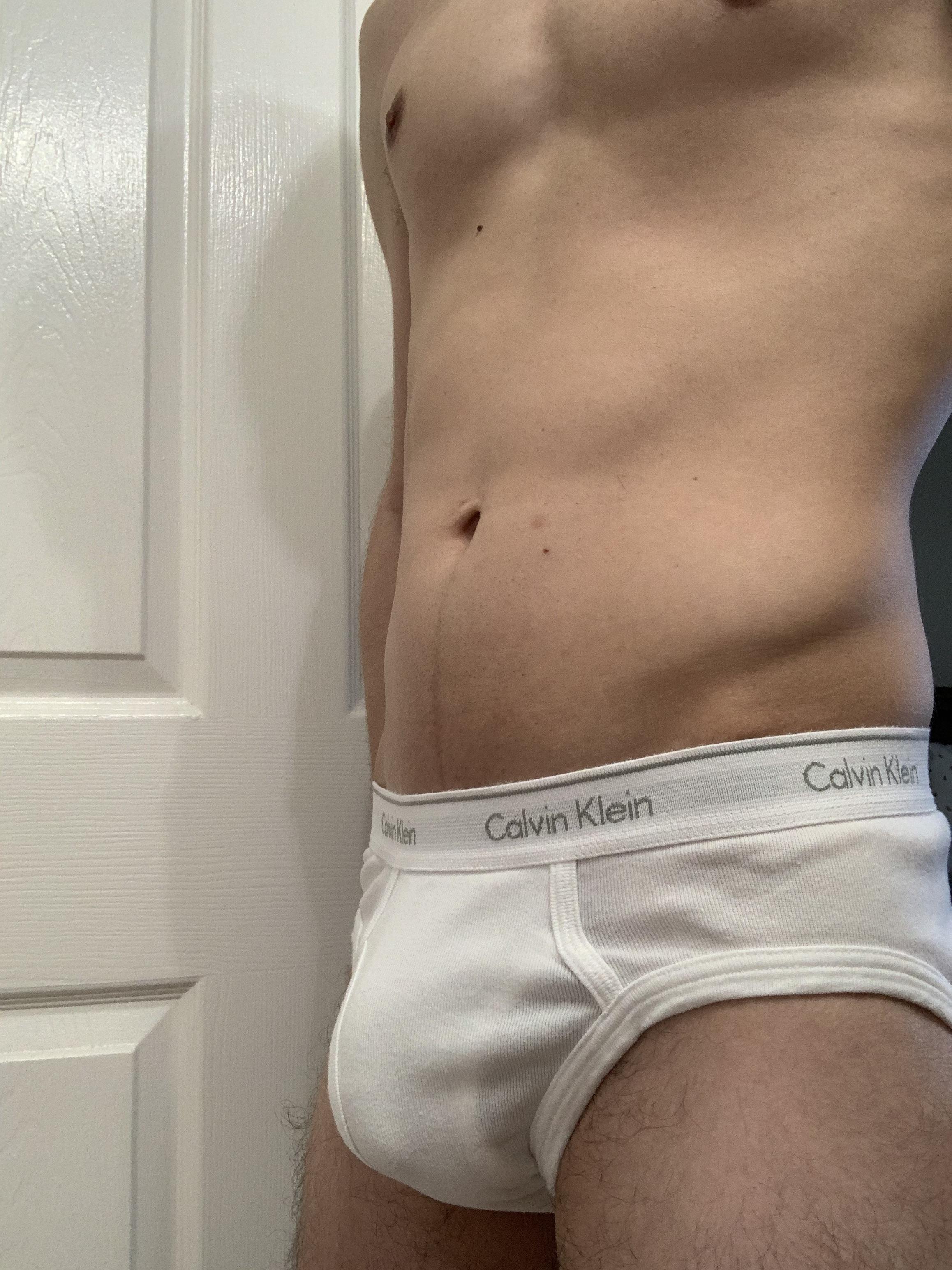 Thought I had a nice bulge today. | Scrolller