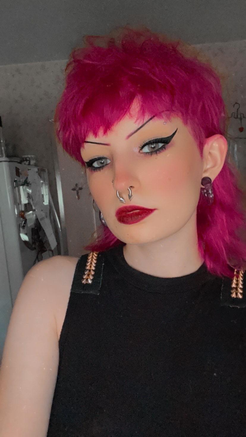 Thoughts On Goth Girls Scrolller