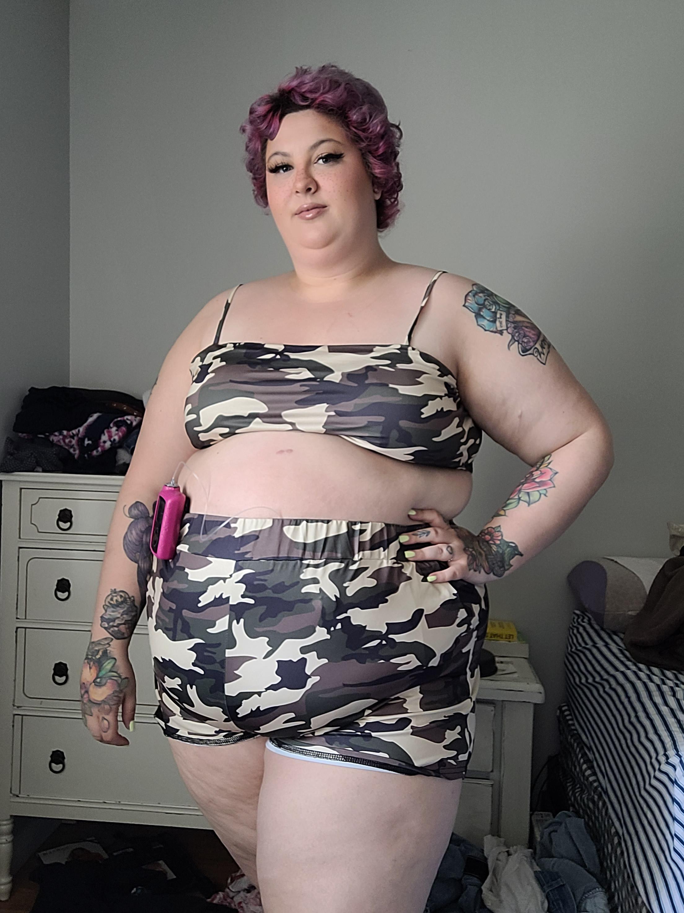 Thoughts on my outfit? Wanna see me take it off? ;) | Scrolller