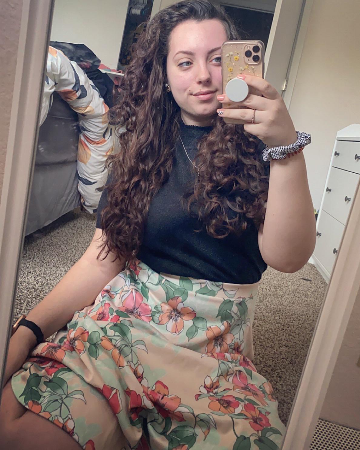 Thrifted this outfit , what do y’all think? 25f 😇 | Scrolller