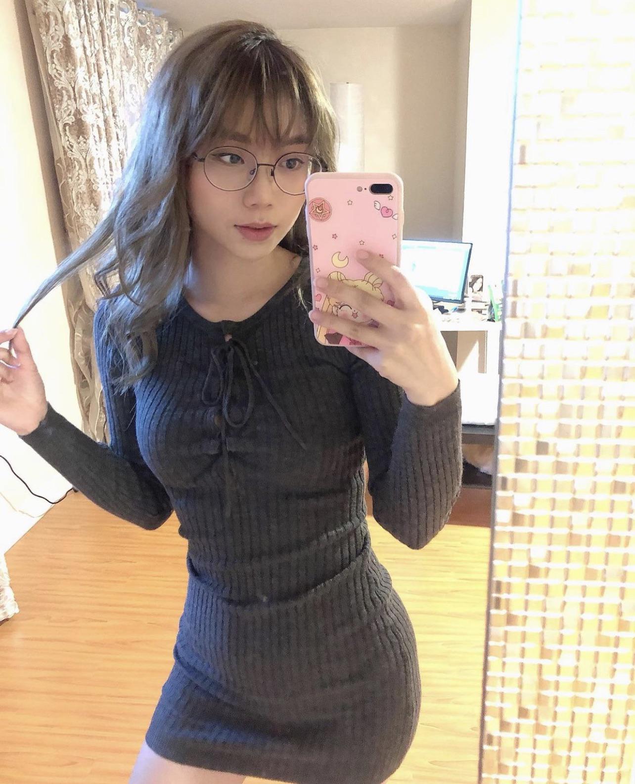 tight fitting | Scrolller