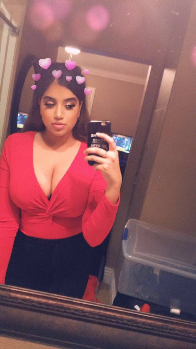 Tight Red Shirt | Scrolller