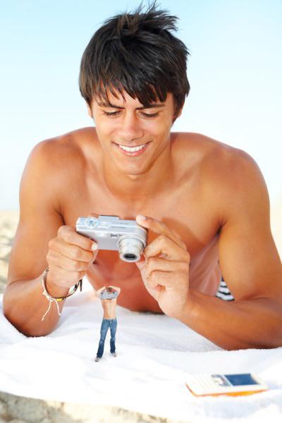 Tiny model (Giant/Tiny People) | Scrolller