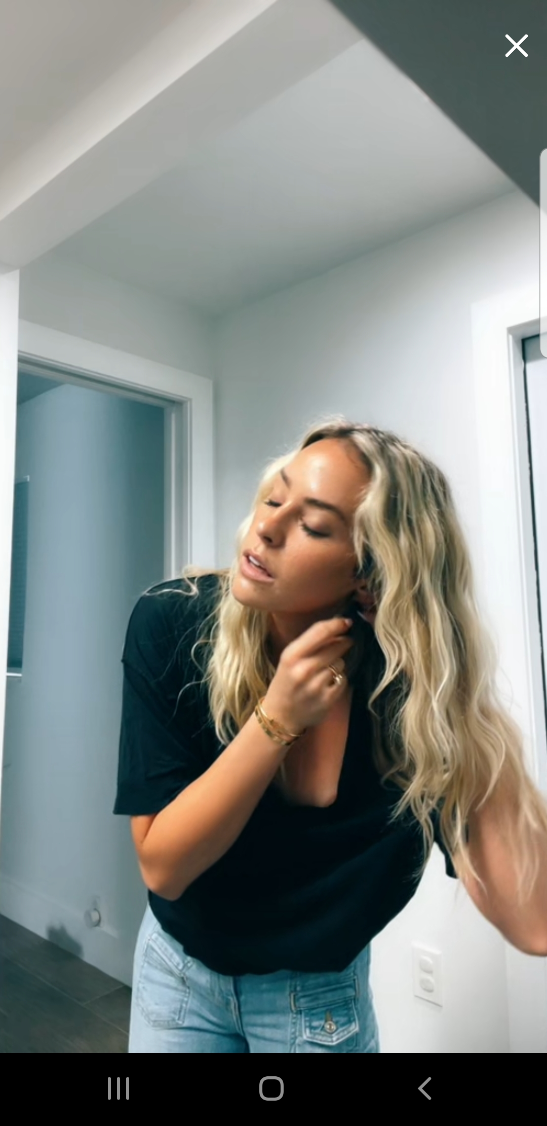 Tiny peek. Guess I missed all the good ones. | Scrolller