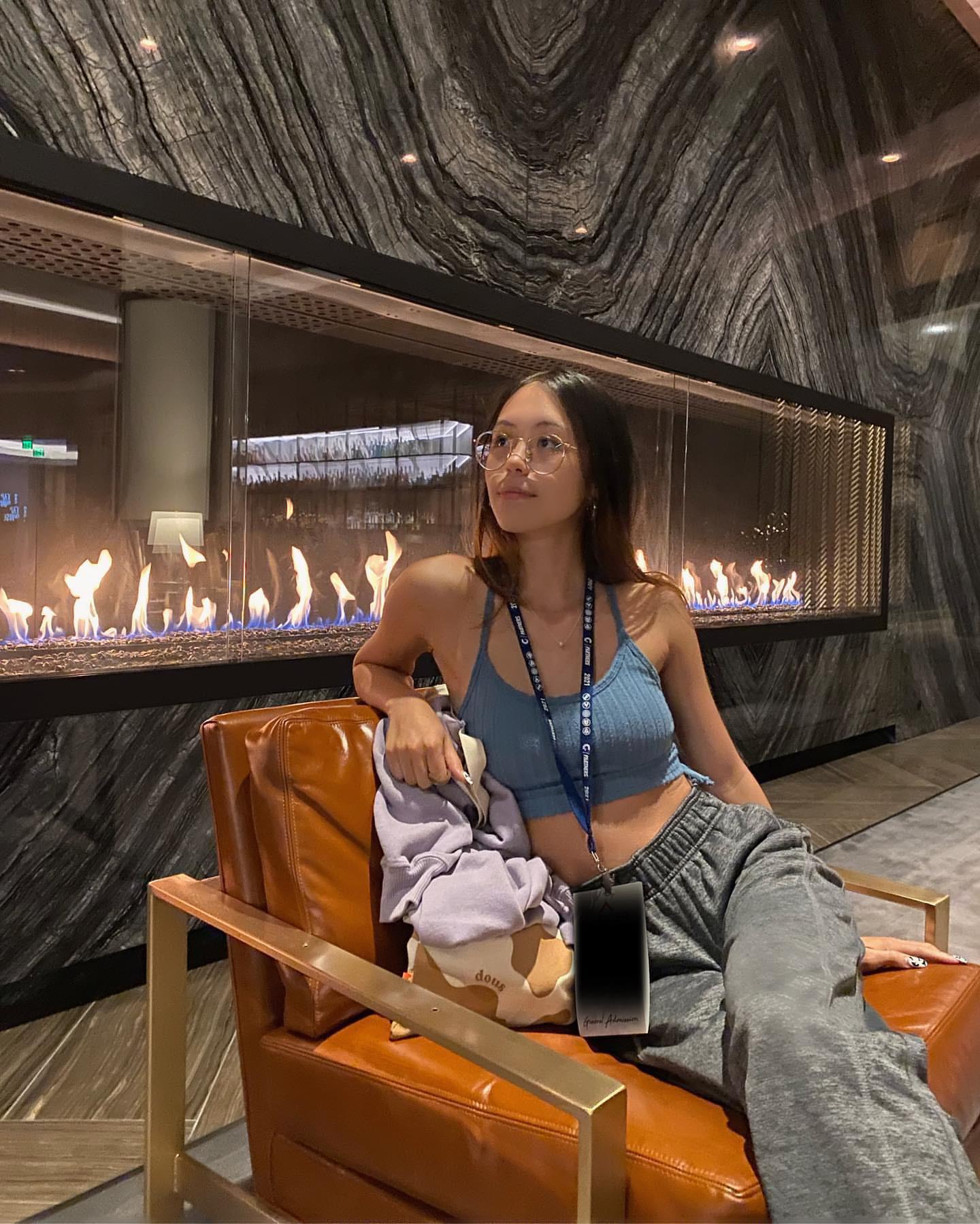 TipToe Vibing | Scrolller