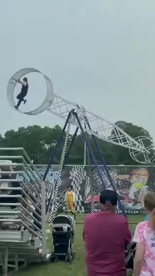 To do tricks at the fair | Scrolller