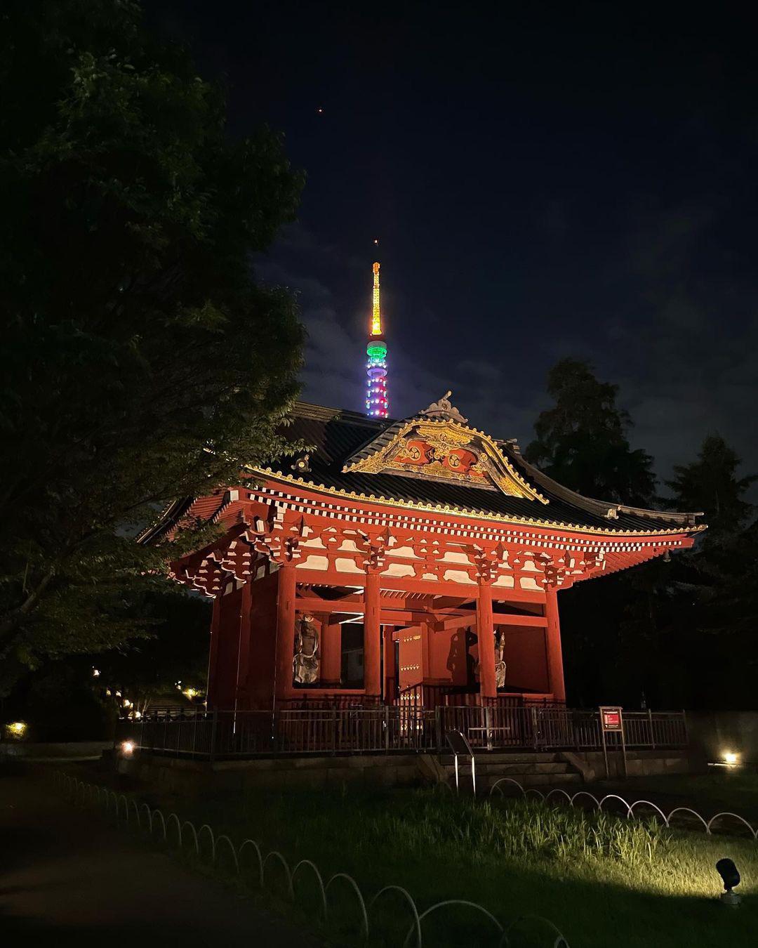 Tokyo Tower | Scrolller