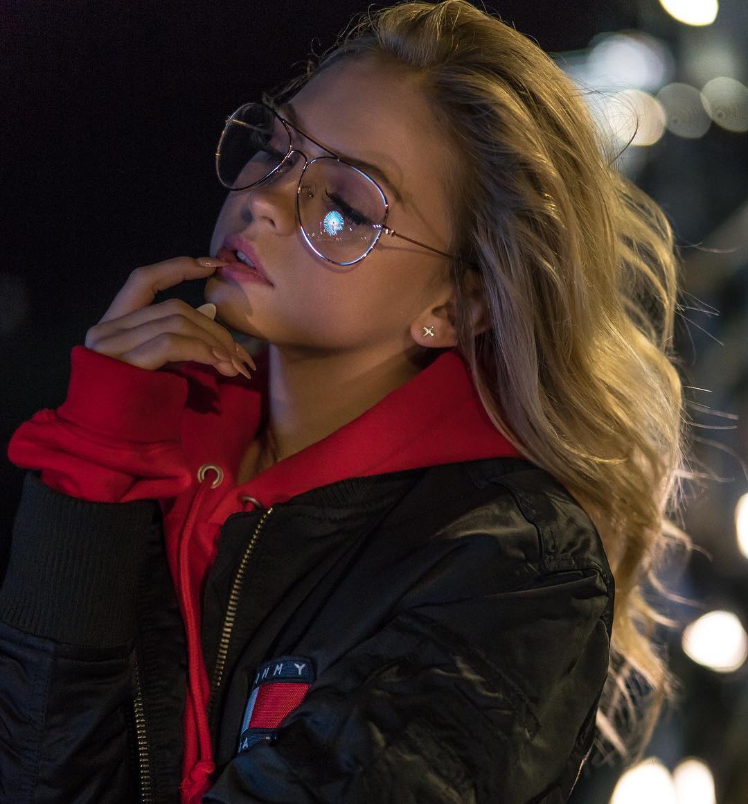 Tommy Hilfiger | Scrolller