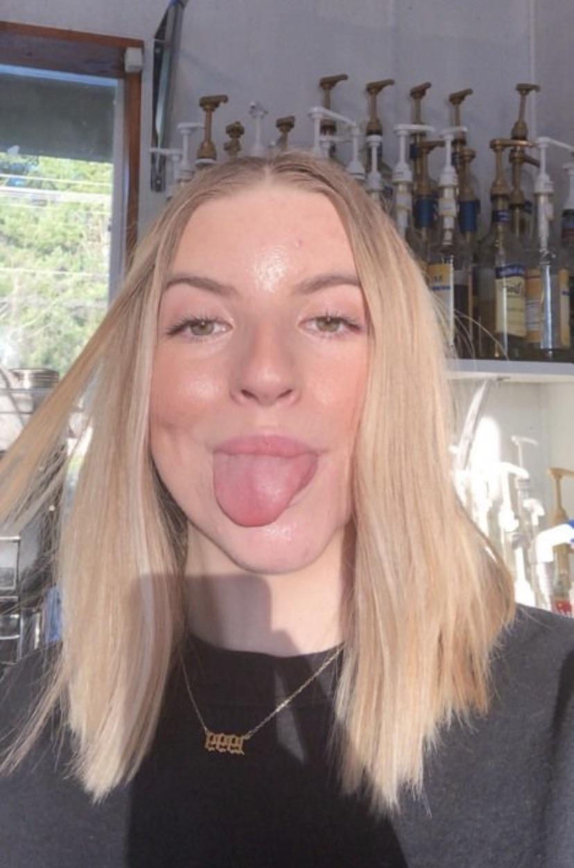 Tongue Out Scrolller