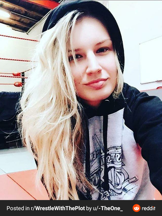 Toni storm | Scrolller