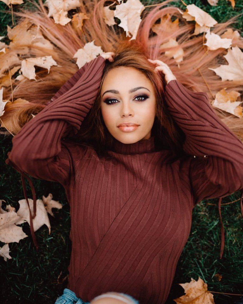 Toni Topaz [Vanessa Morgan] | Scrolller