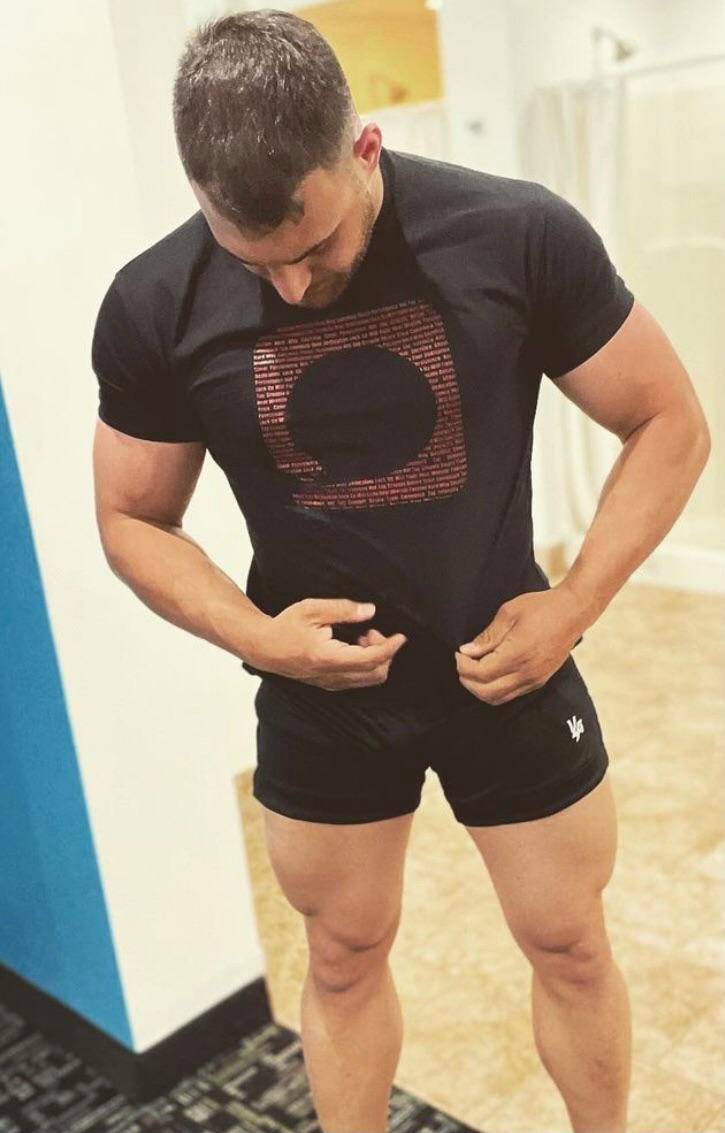 Tony Vincita | Scrolller