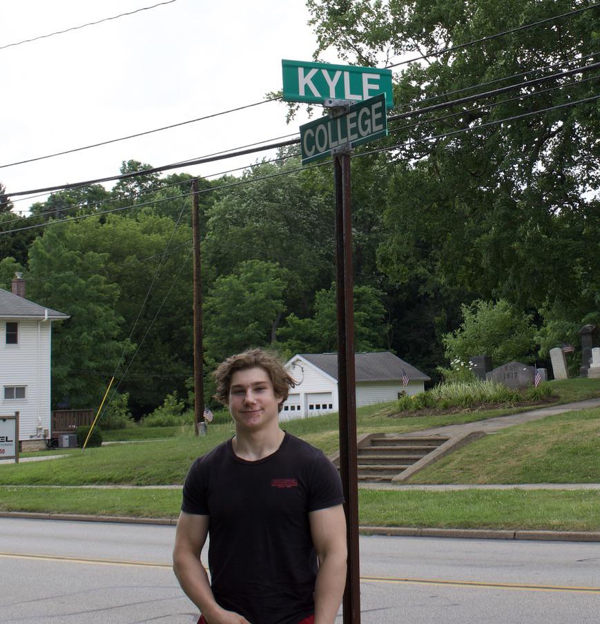 Took a stop on Kyle street | Scrolller