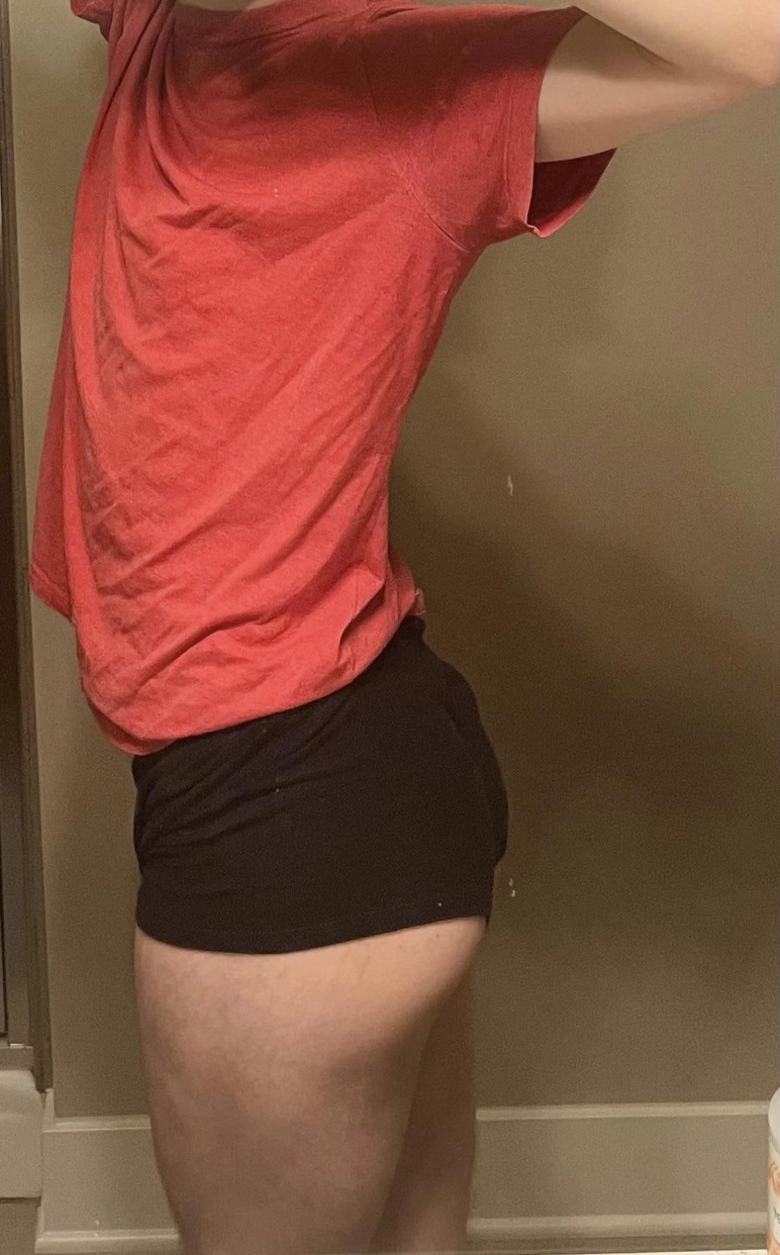 Touch my butt | Scrolller