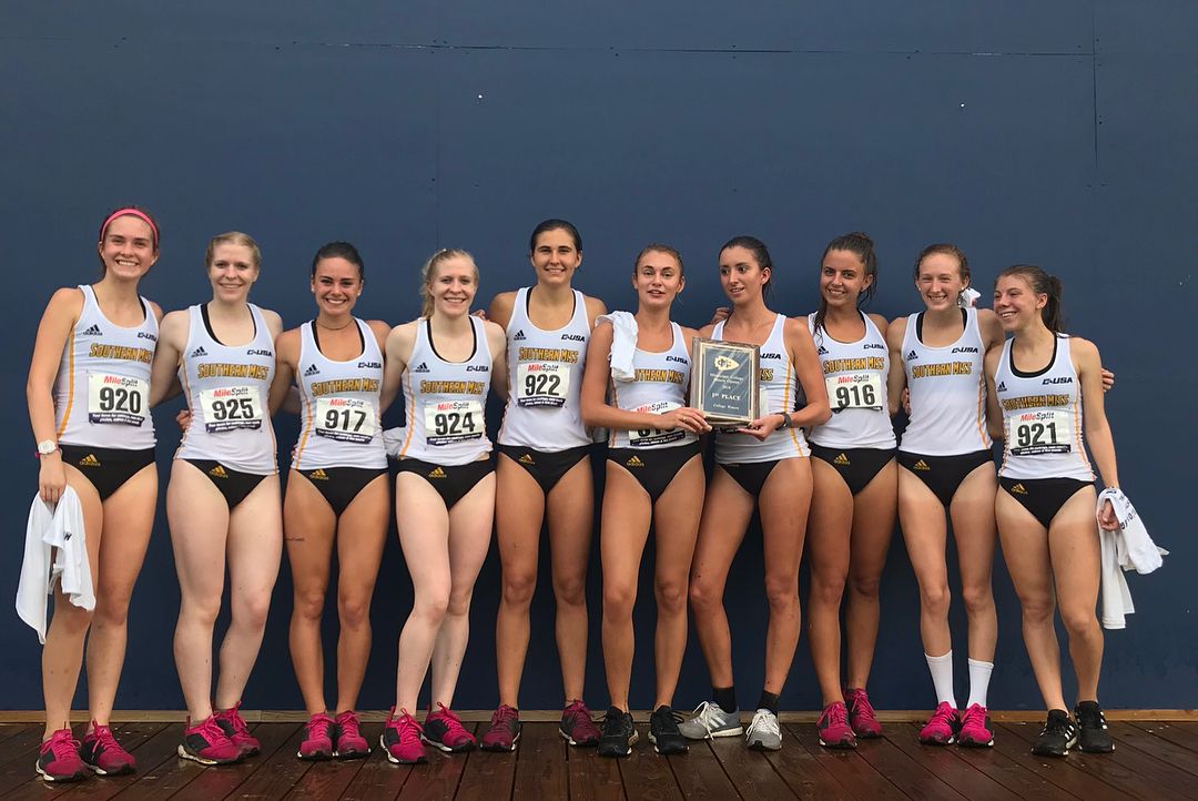 track girl legs | Scrolller