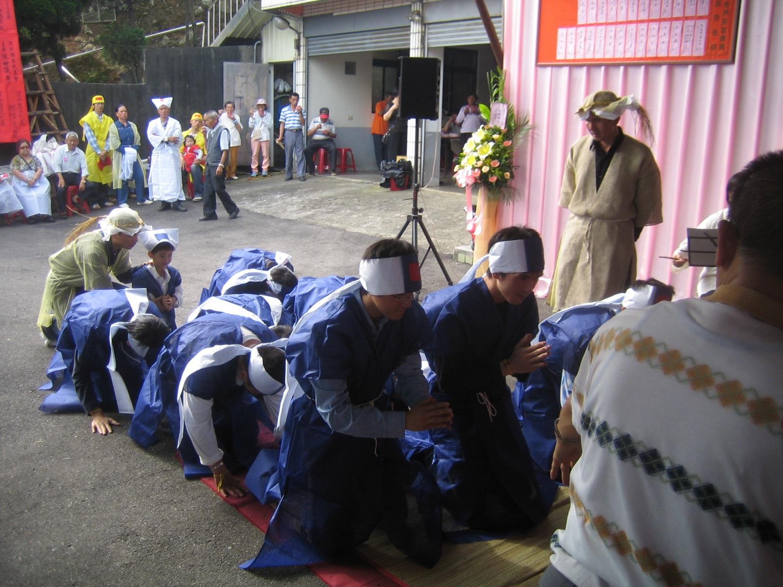 Traditional funeral | Scrolller
