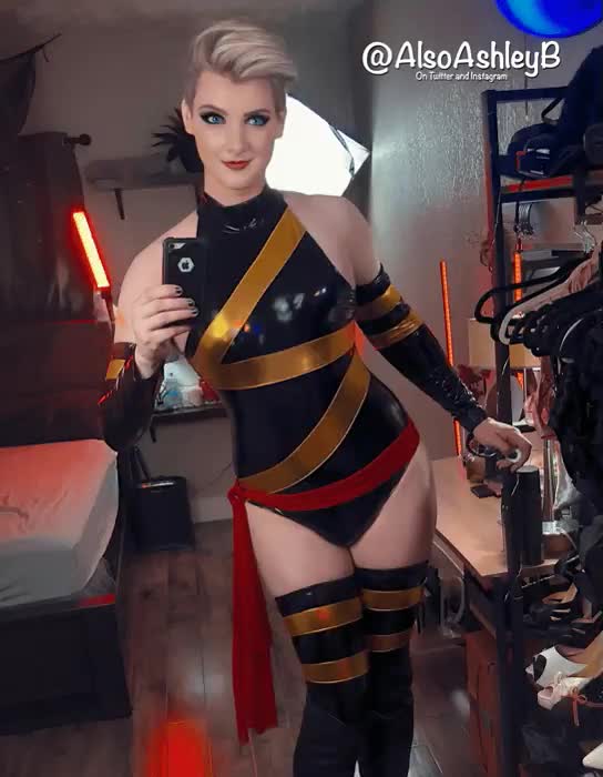 Trap Cosplay Roulette - Wherever it lands, you win 😝 | Scrolller