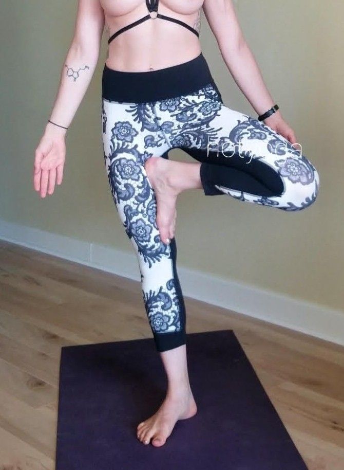 Tree Pose | Scrolller