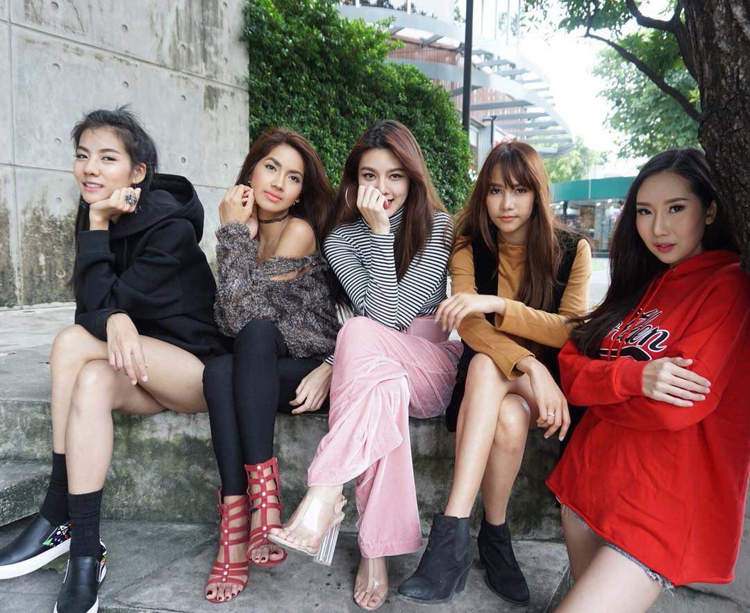 Trendy Asians | Scrolller