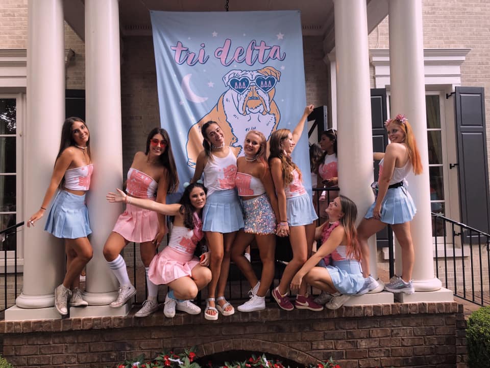 Tri Delta | Scrolller