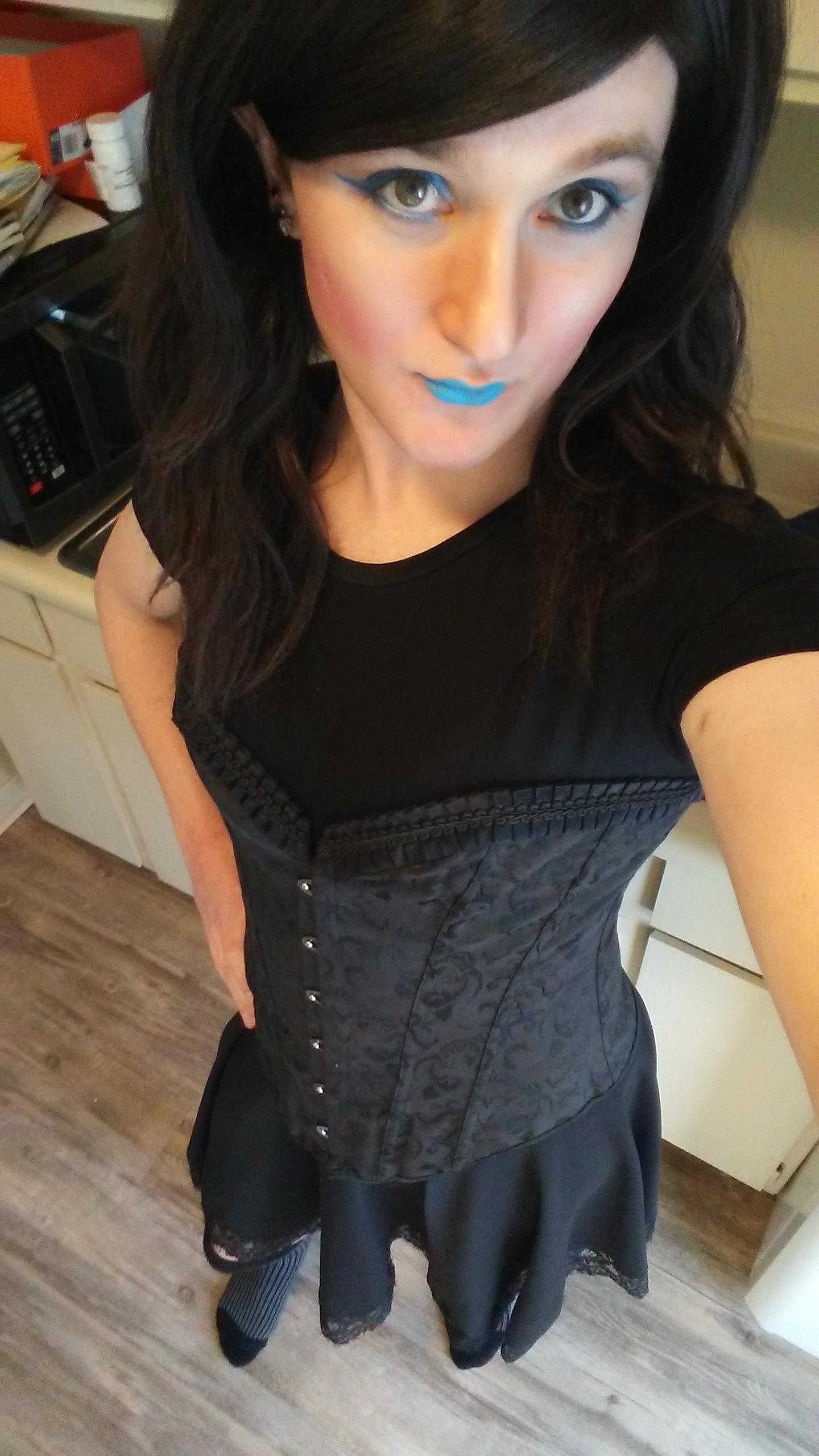 Tried some new makeup colors | Scrolller