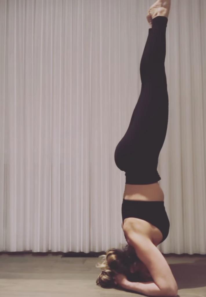 Trish Stratus | Scrolller