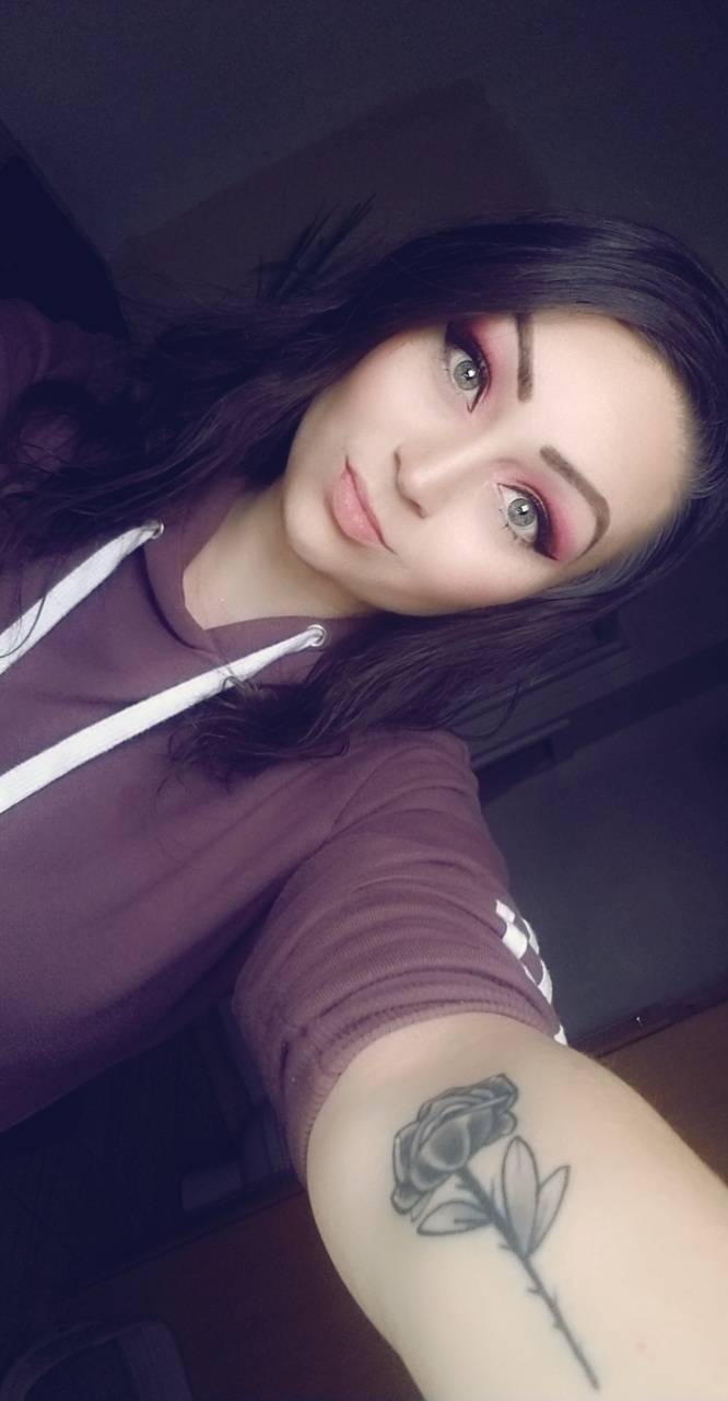 💜 True crime or stand-up comedy today? Decisions 😋 [over 18] | Scrolller