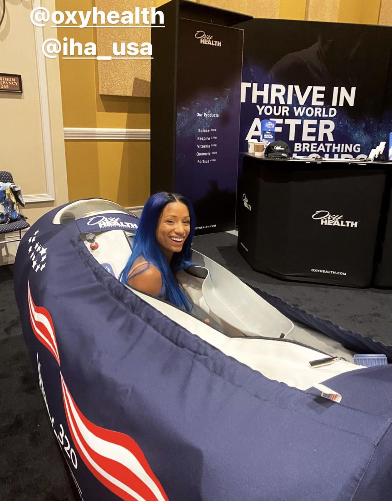 Trying out the hyperbaric chamber | Scrolller
