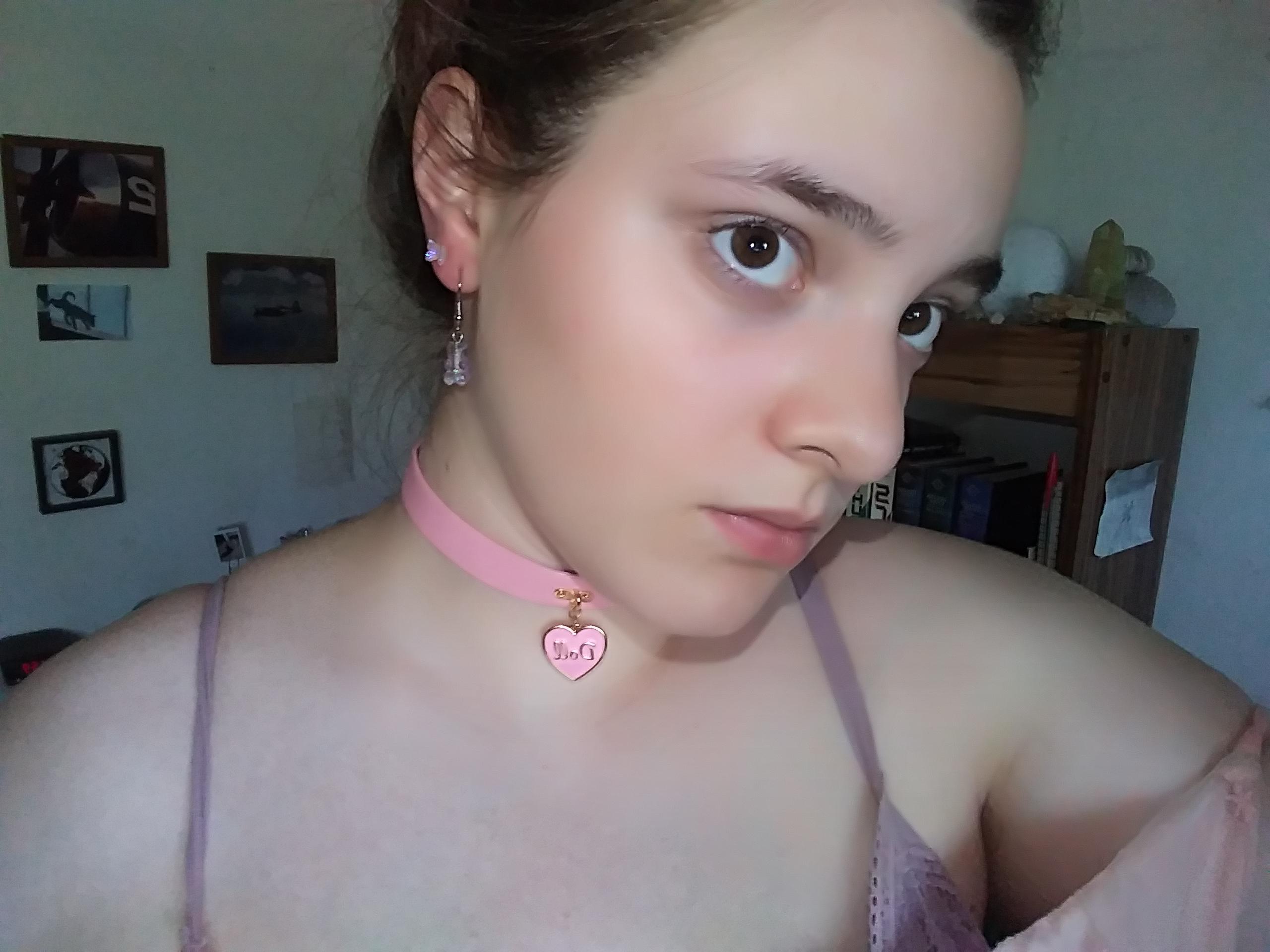 Trying the whole self confidence thing [18] | Scrolller