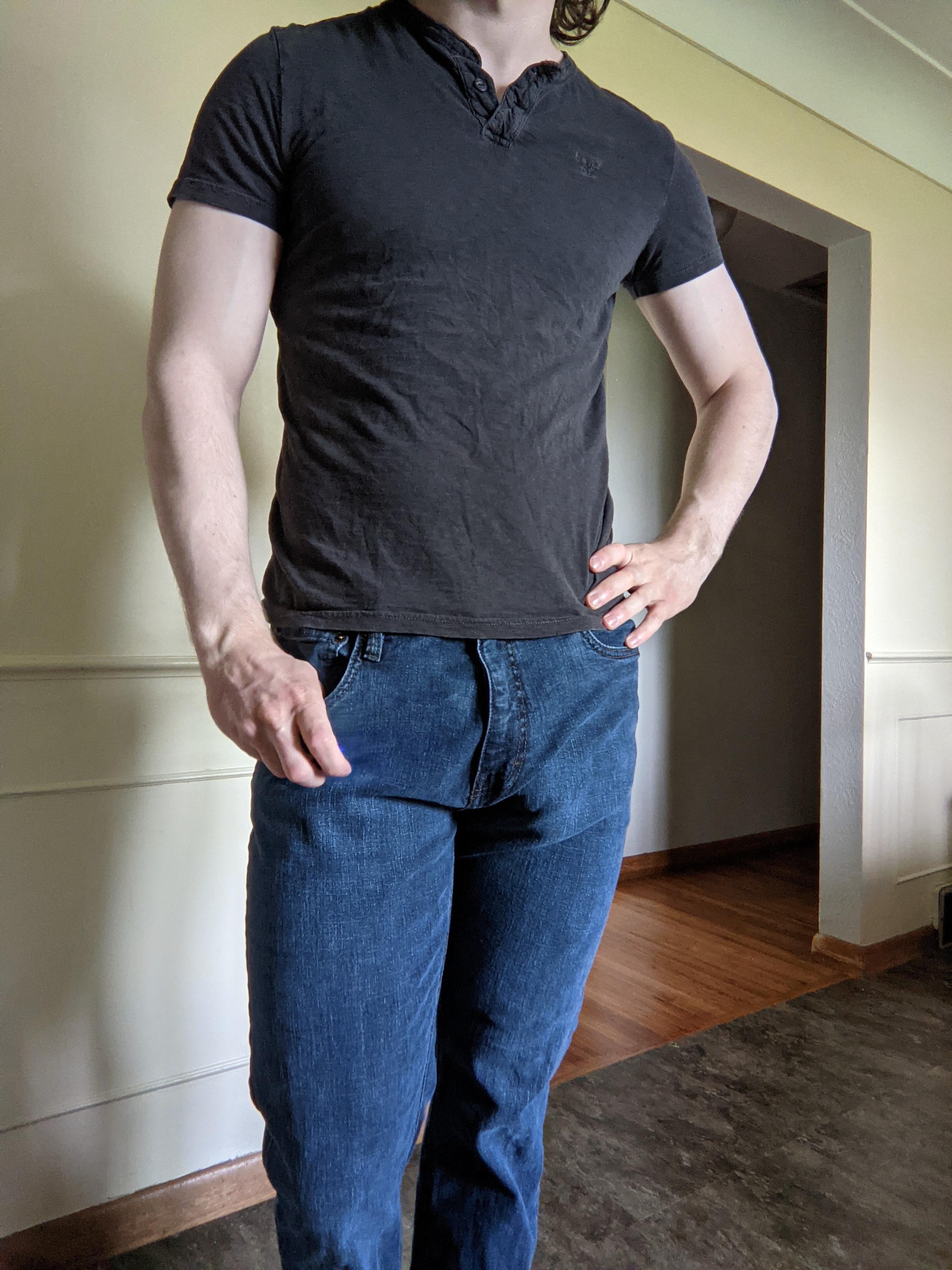 Trying to hide him is nearly impossible… ;) | Scrolller