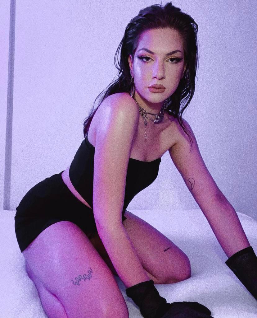 Ts.laura 👑🖤 | Scrolller