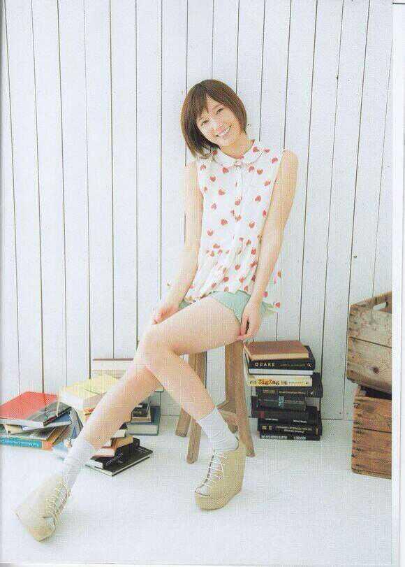 Tsubasa Honda's light reading | Scrolller