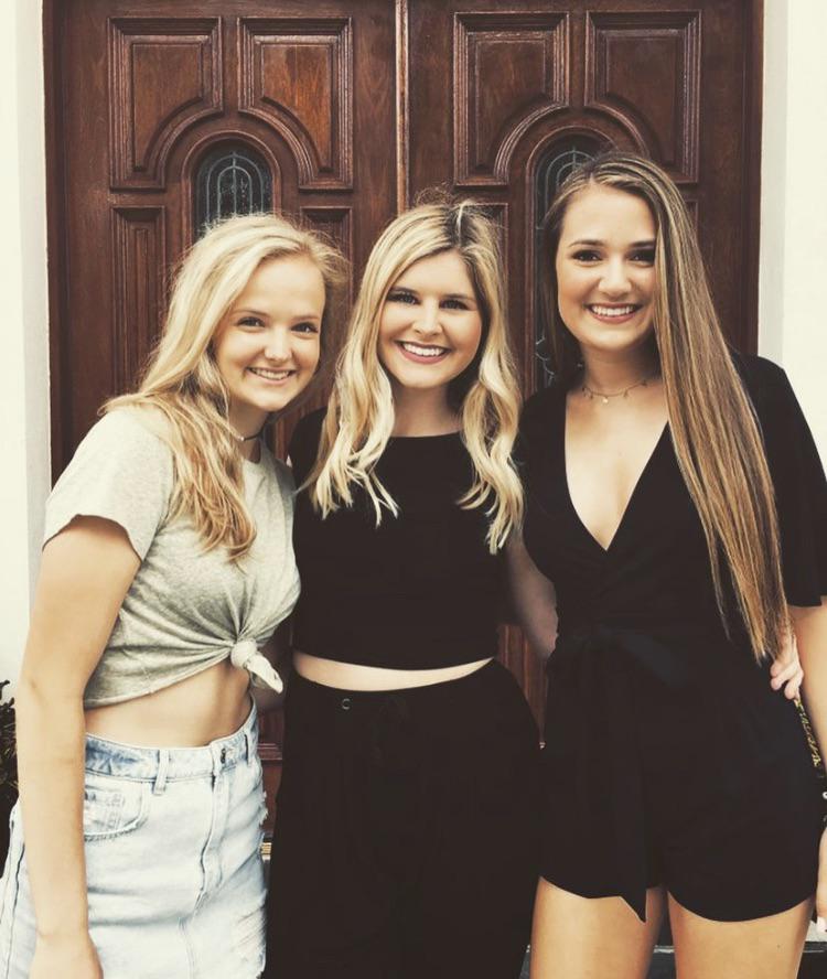 Make your choice | Scrolller