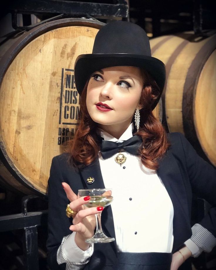 Black bow | Scrolller