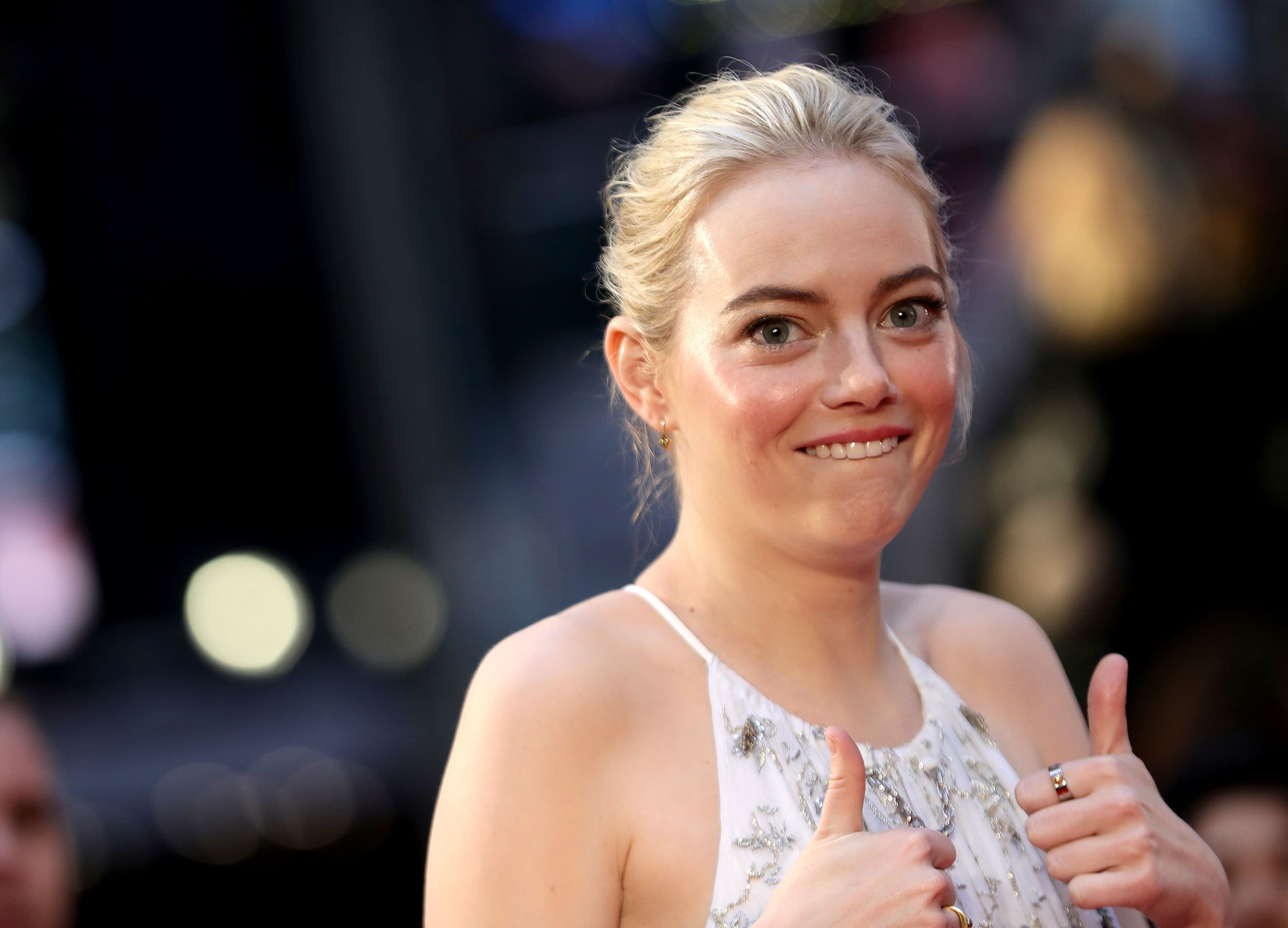 Two Thumbs Up! | Scrolller