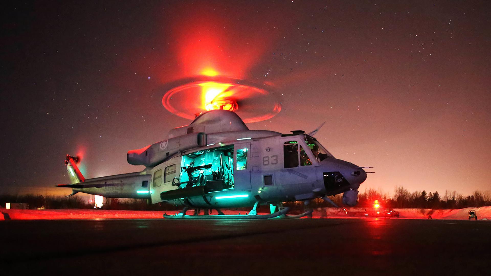 UH-1Y preparing to take off. | Scrolller