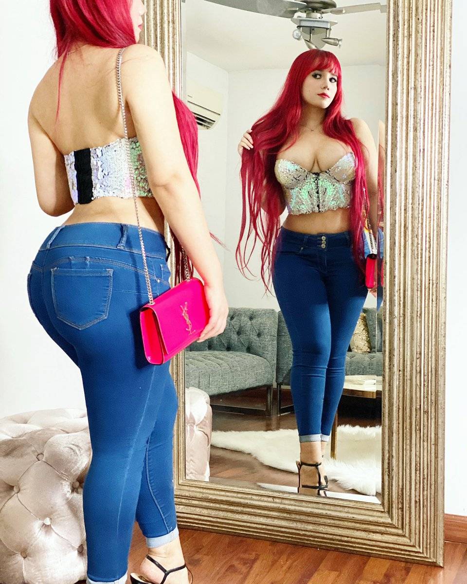 Una Culona Perfecta | Scrolller