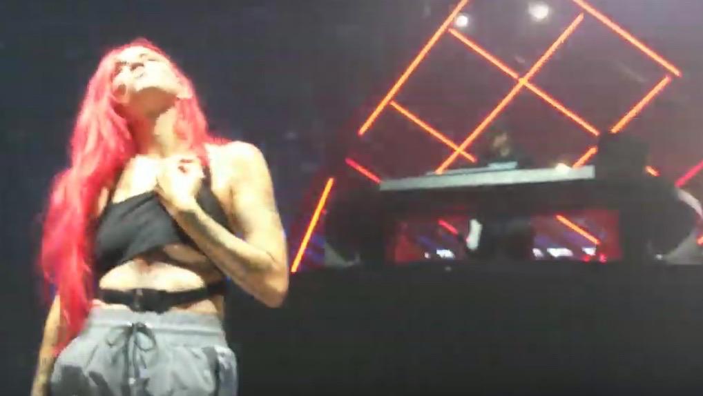 Underboob | Scrolller