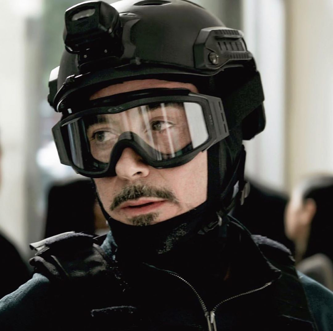 Uniform kink | Scrolller