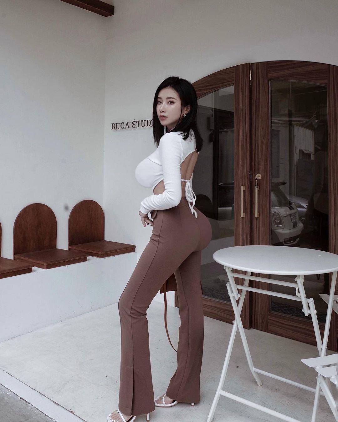 Unreal Bubbly Ass | Scrolller