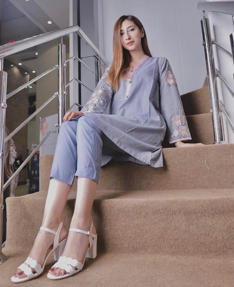 🍆 🏽💦 | Scrolller