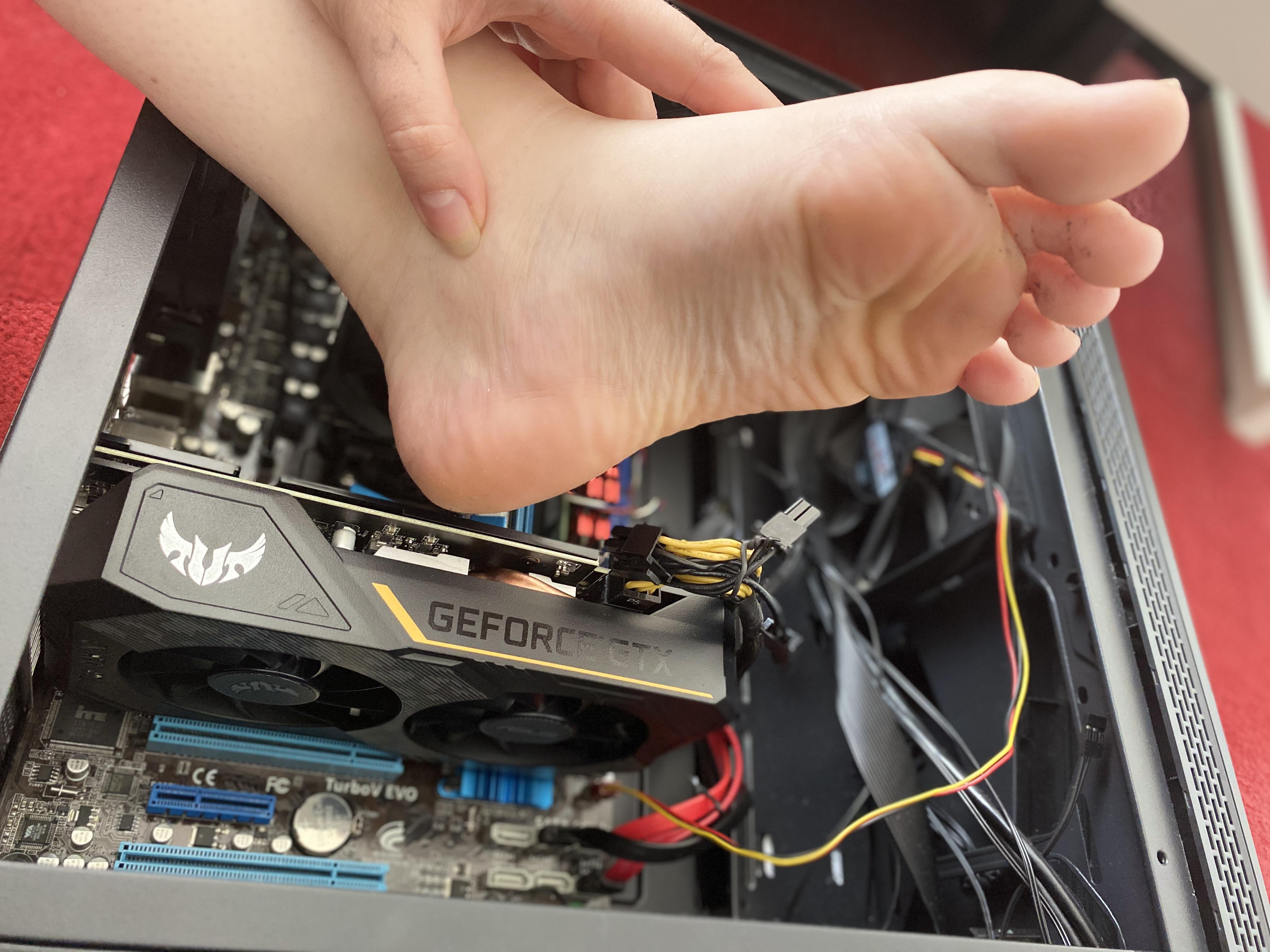 Upgraded my graphics card 🙈 wanna play a game with me? | Scrolller