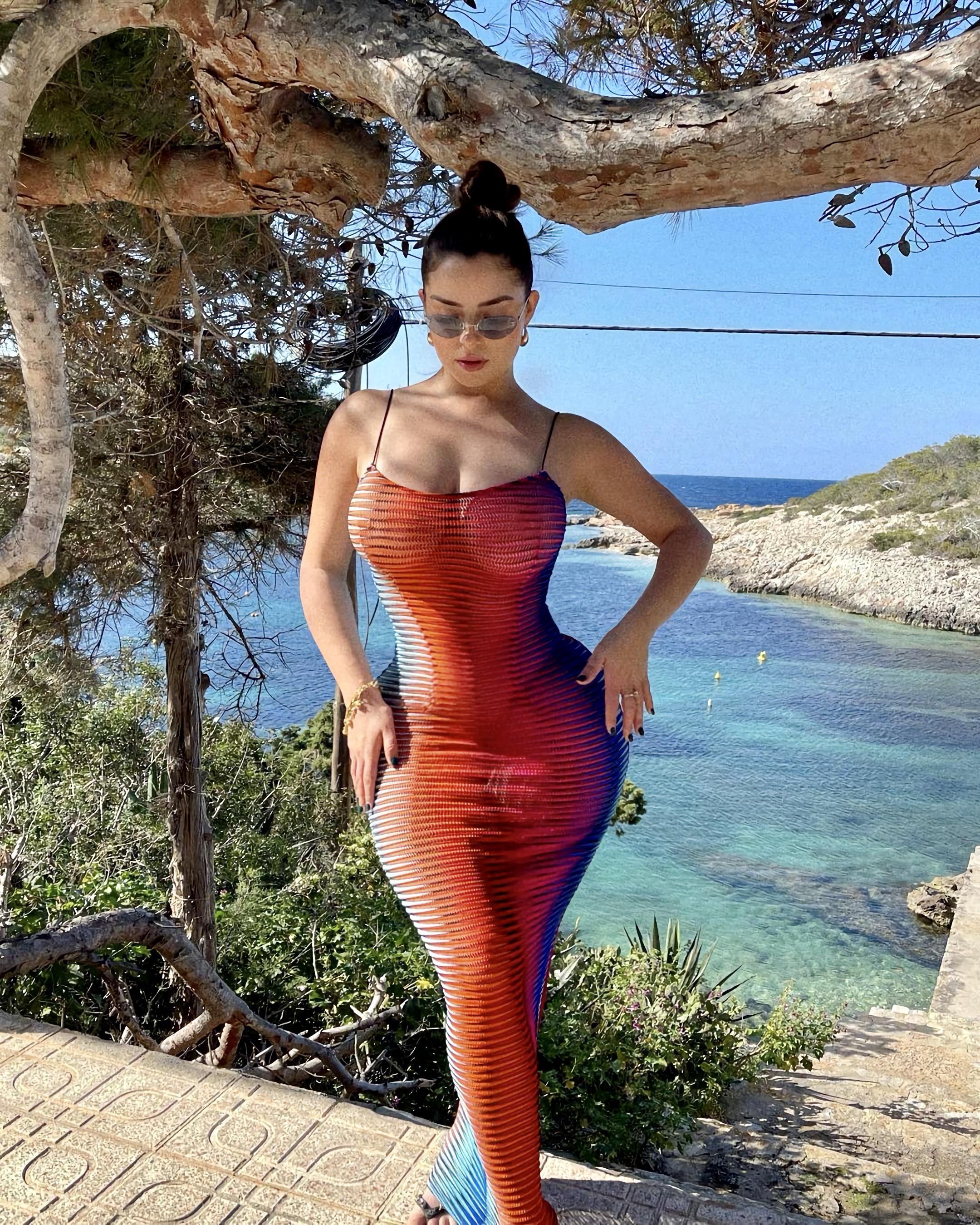 Upscaled, check that nip! | Scrolller