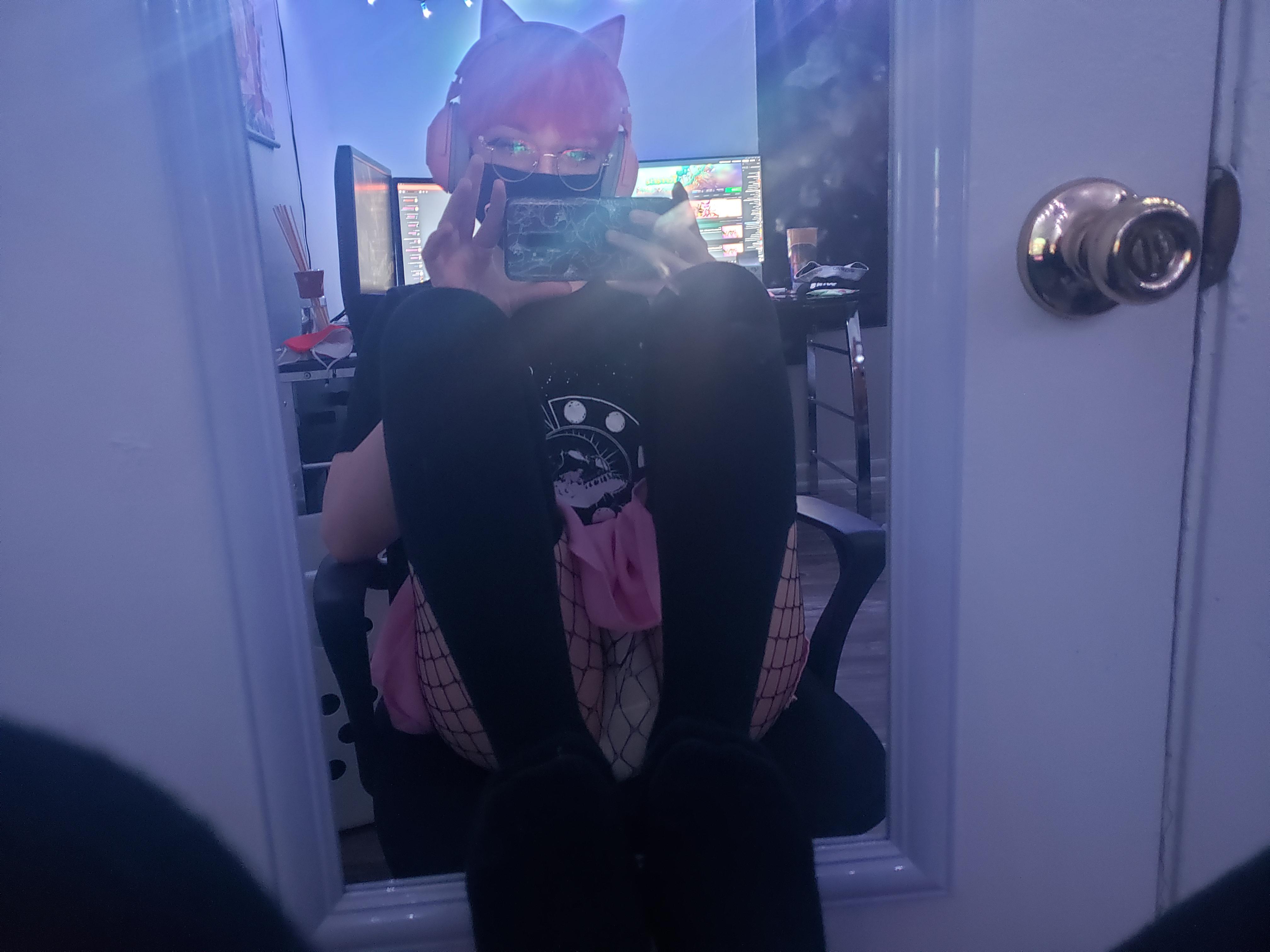 Upskirt :0 | Scrolller