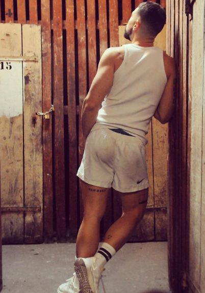 Urban cruising... | Scrolller