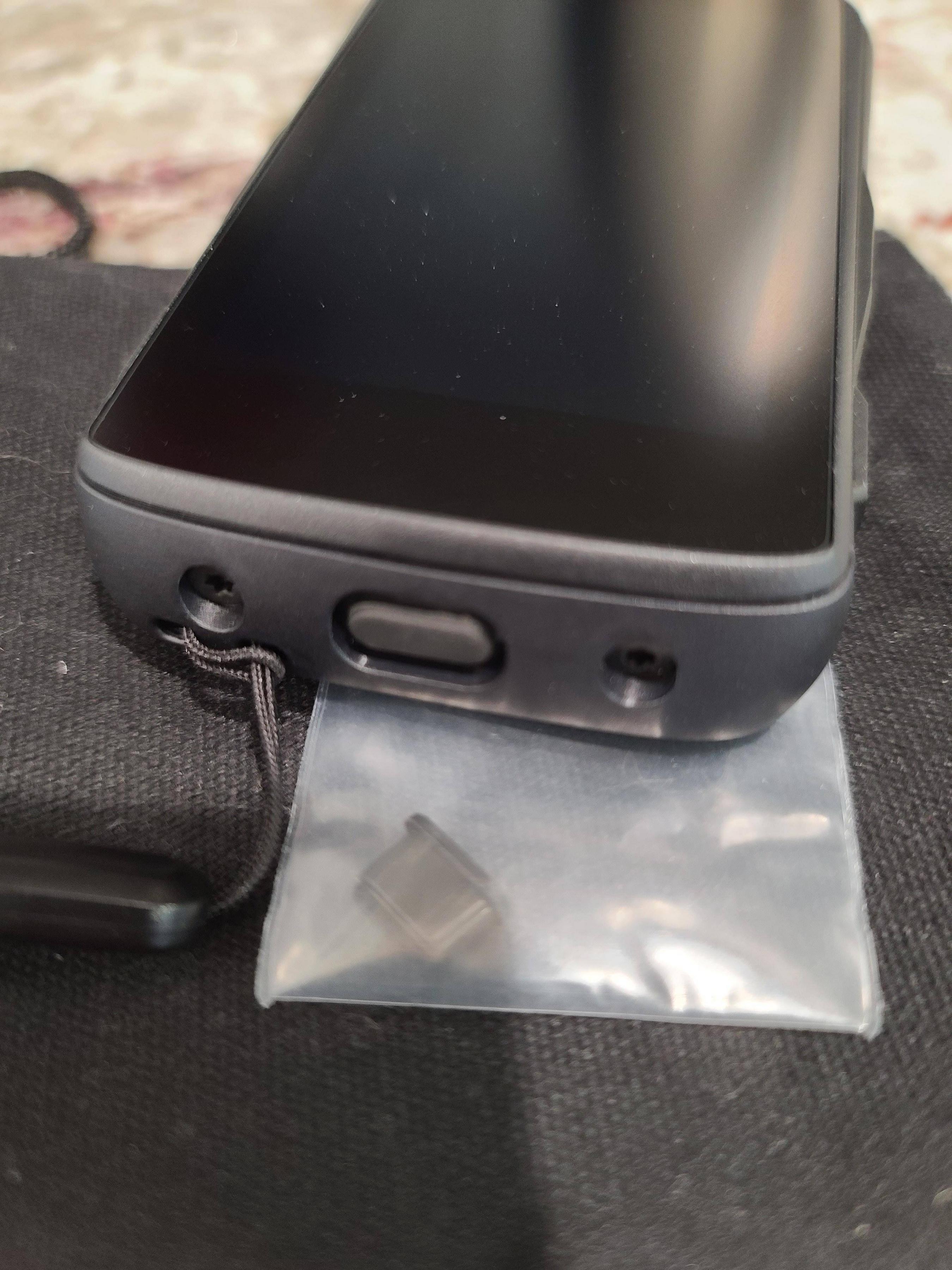 USB type C covers included with batch F Karoo 2 | Scrolller