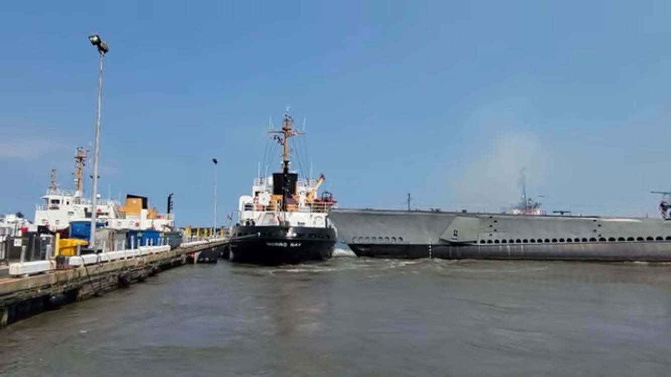 USS Cod collides with Morro bay | Scrolller